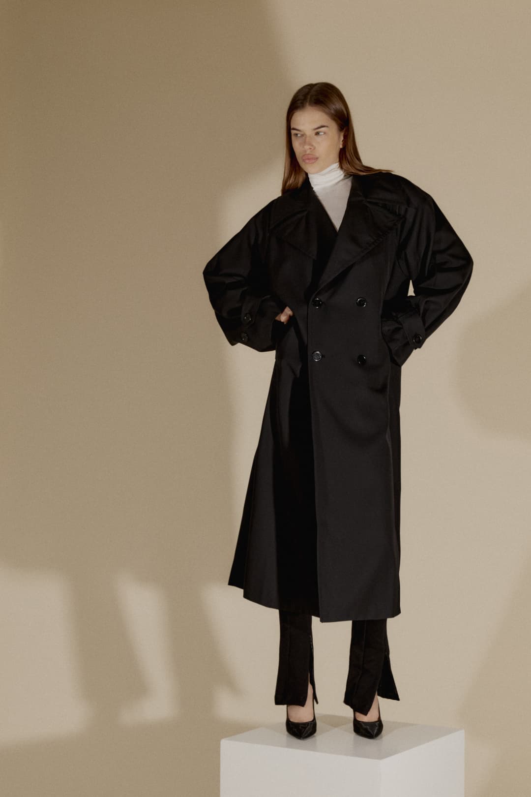 ÀVORA - Where timeless classics meet playful collectibles