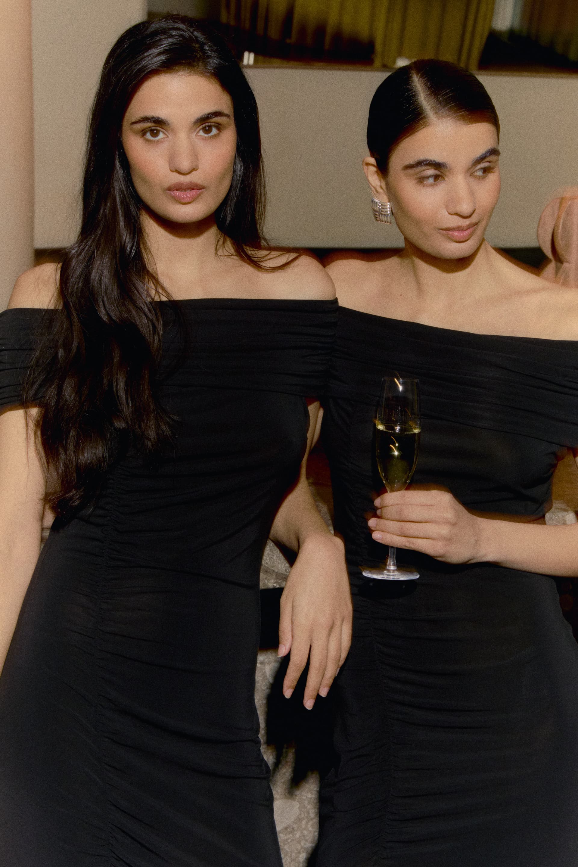 ÀVORA - Where timeless classics meet playful collectibles