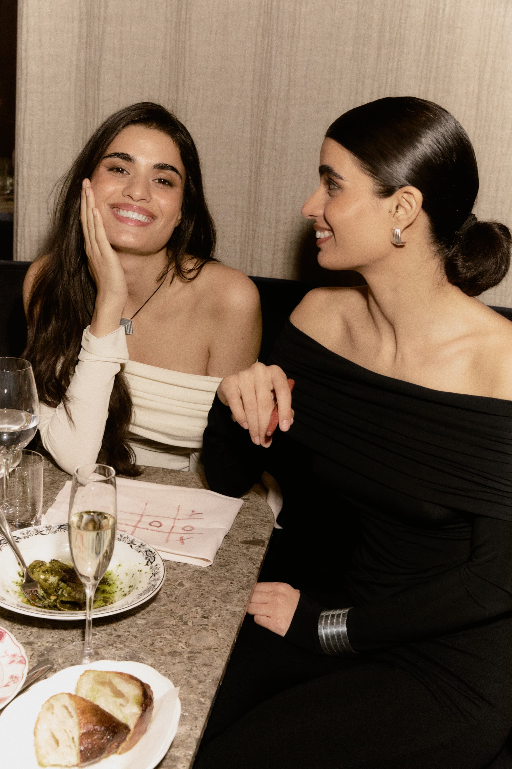 ÀVORA - Where timeless classics meet playful collectibles