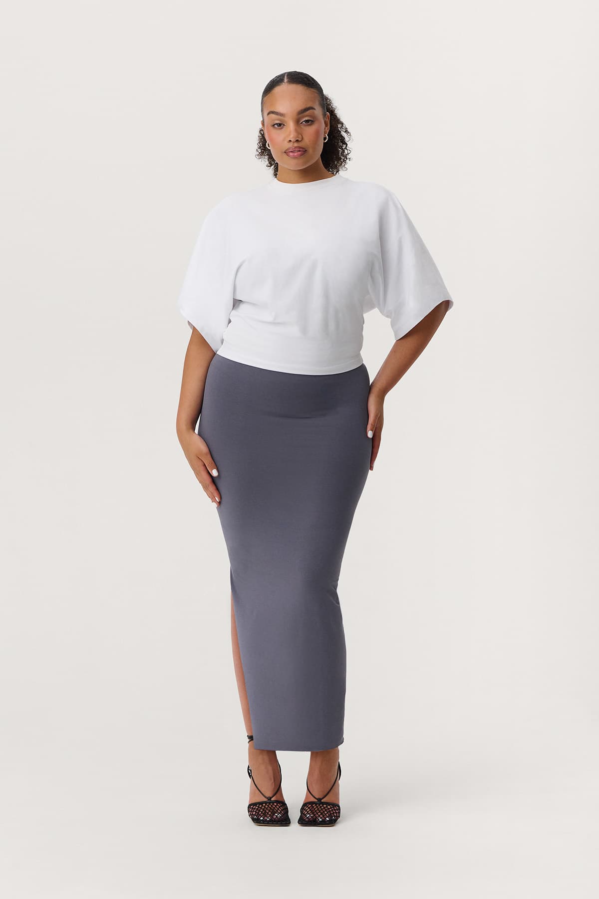 ÀVORA - Where timeless classics meet playful collectibles